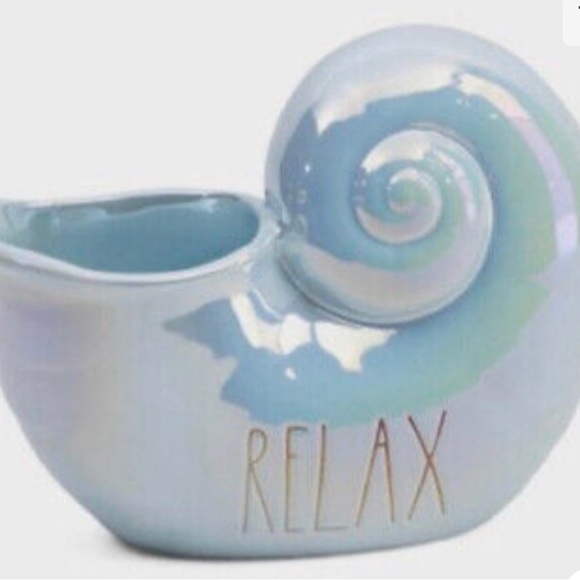 Rae Dunn | Accents | Rae Dunn Relax Shell In Luster Finish New In Box ...